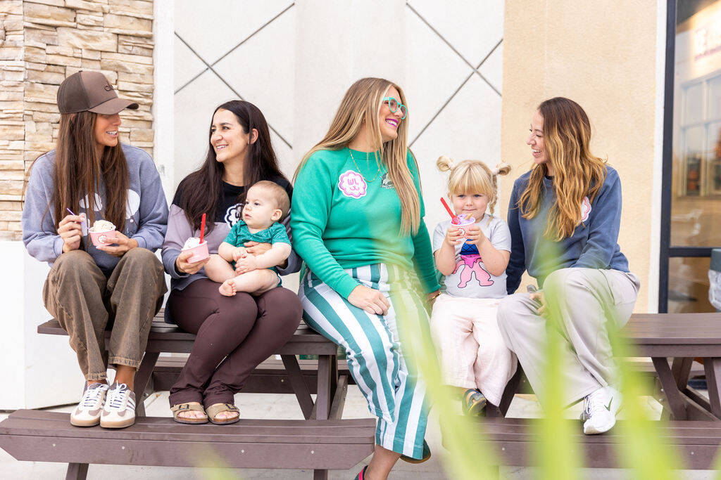 Home | WHITE LYON handcrafted ice cream & cookies