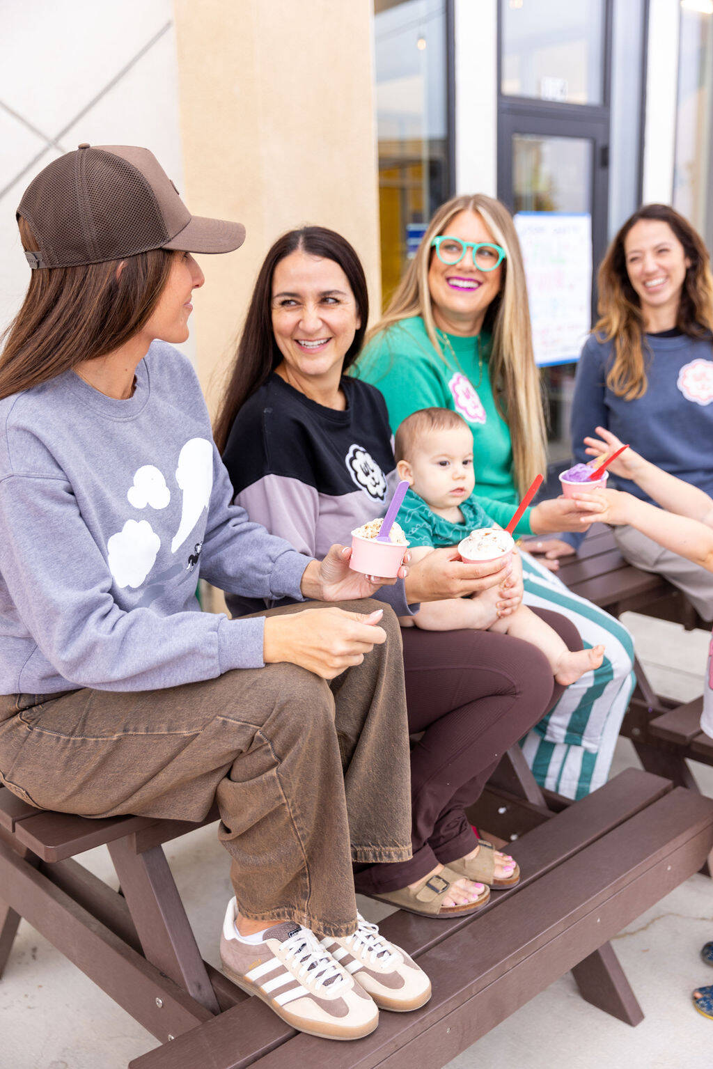 Home | WHITE LYON handcrafted ice cream & cookies